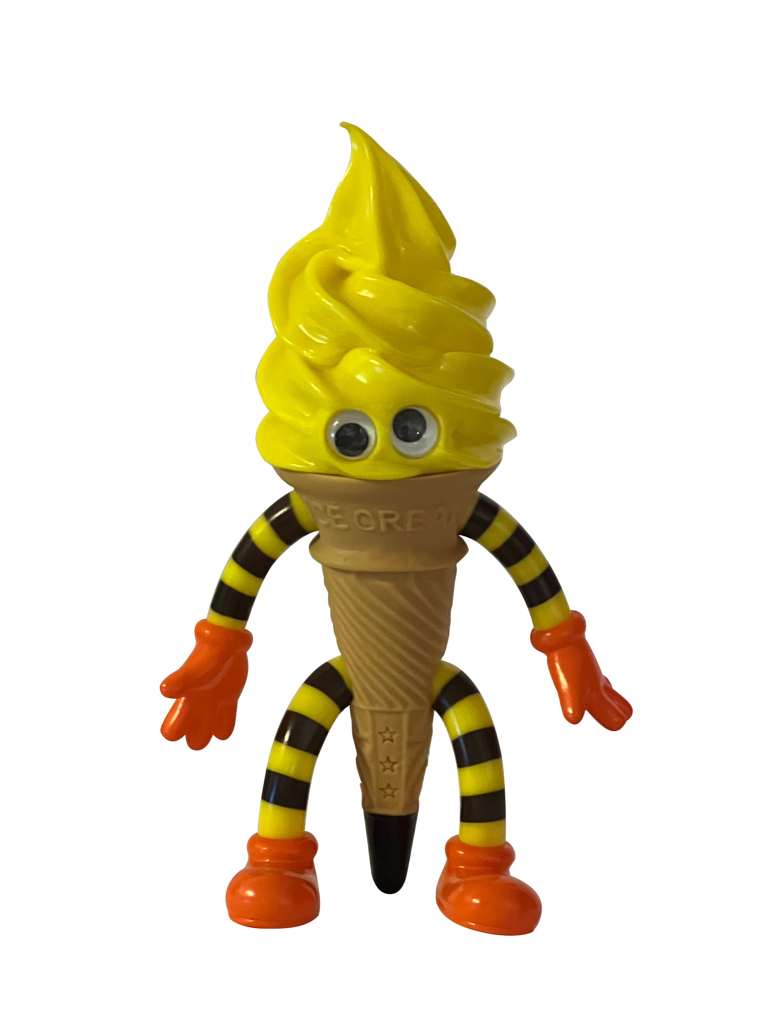 KAIEDA氏の人気ソフビシリーズのFLAVORSがT-BASE渋谷に登場!! | toysking.news